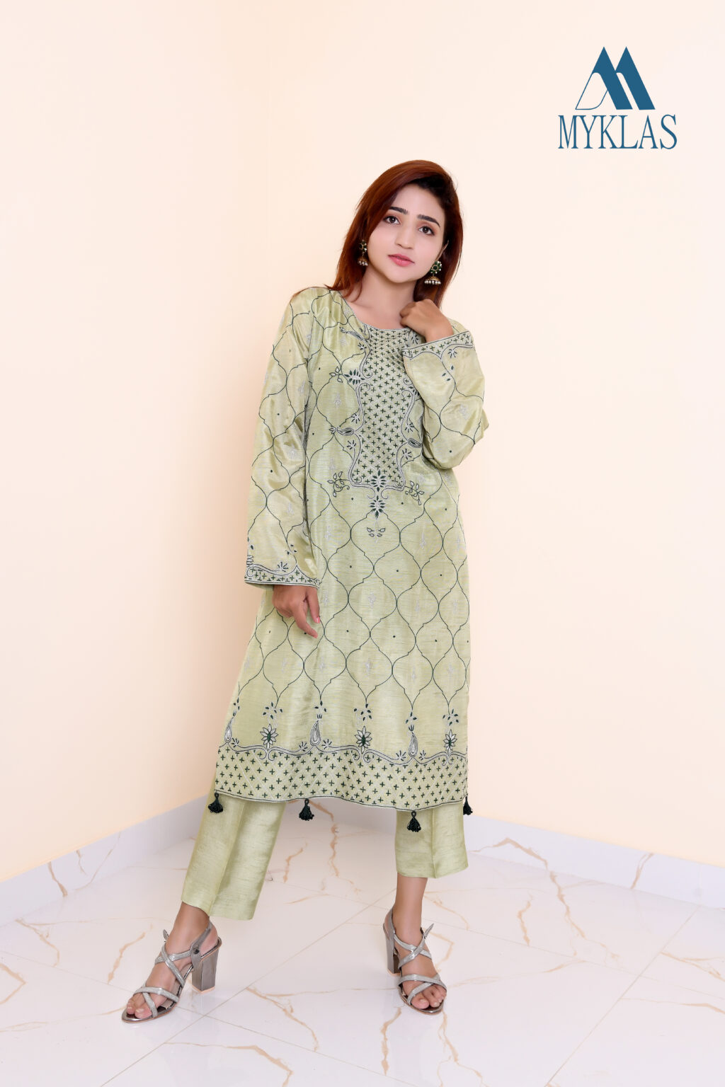 MK -075 3 piece suit with machinery elegant and catchy embroidery and adda work suit – MYKLAS
